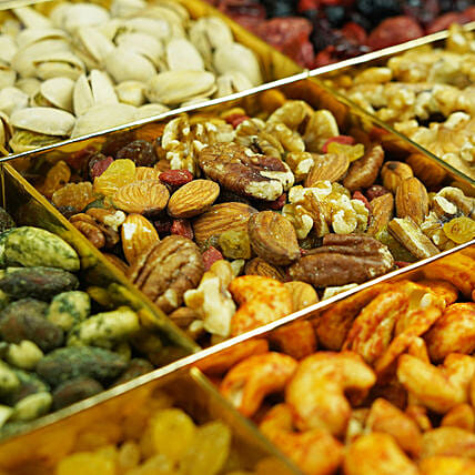 Online Premium Nuts n Berries Collection Box Gift Delivery in UAE - FNP