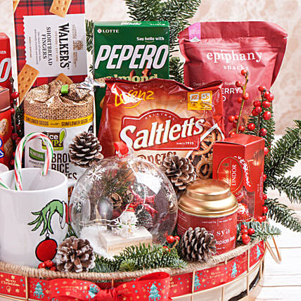 Online Grand Happy Holidays Hamper Gift Delivery in UAE - FNP