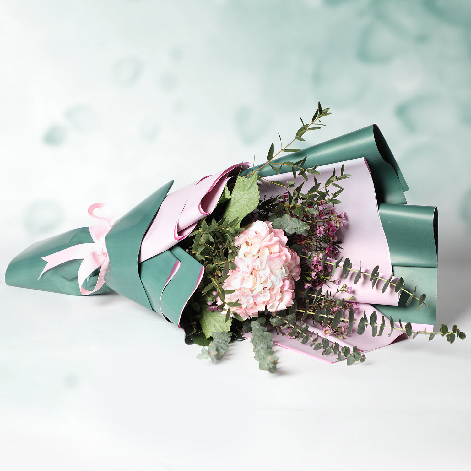 Online Pink Hydrangea Bouquet Gift Delivery in Qatar - FNP